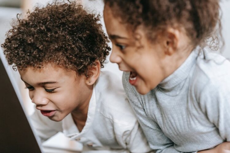 Understanding the Unique Childhood perceptions of siblings: Exploring ...